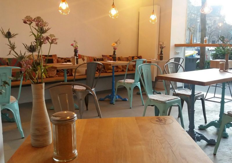 Linas Coffee Brew Bar & Deli: Chillen am Fürstenplatz - coolibri